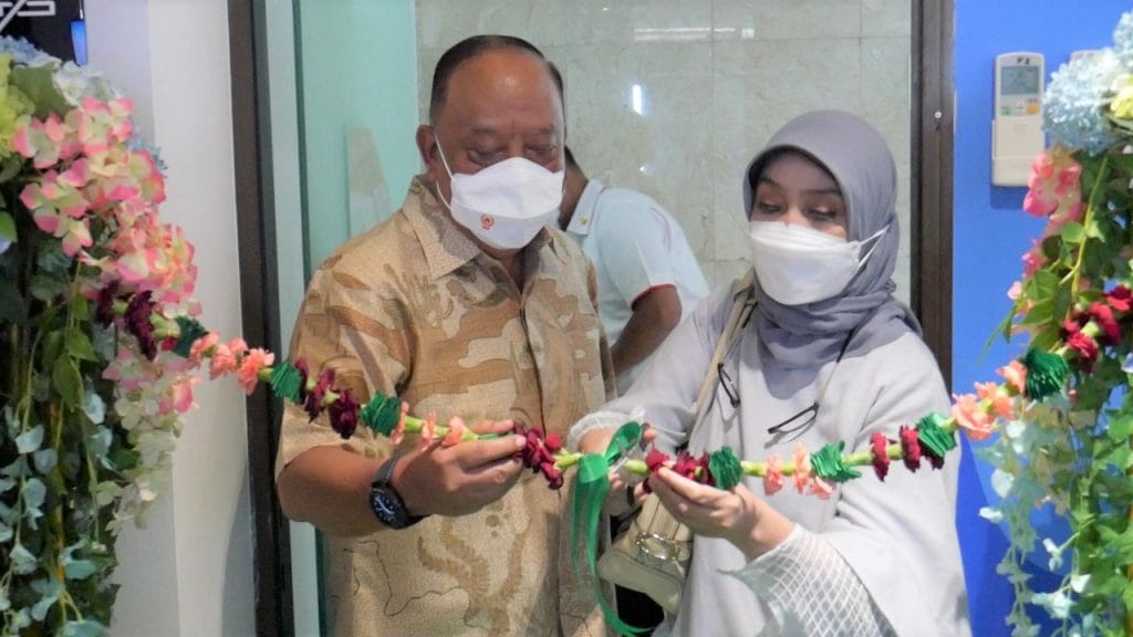 Legenda Lukman Niode Diabadikan menjadi Nama Ruang Rapat Utama KONI ...